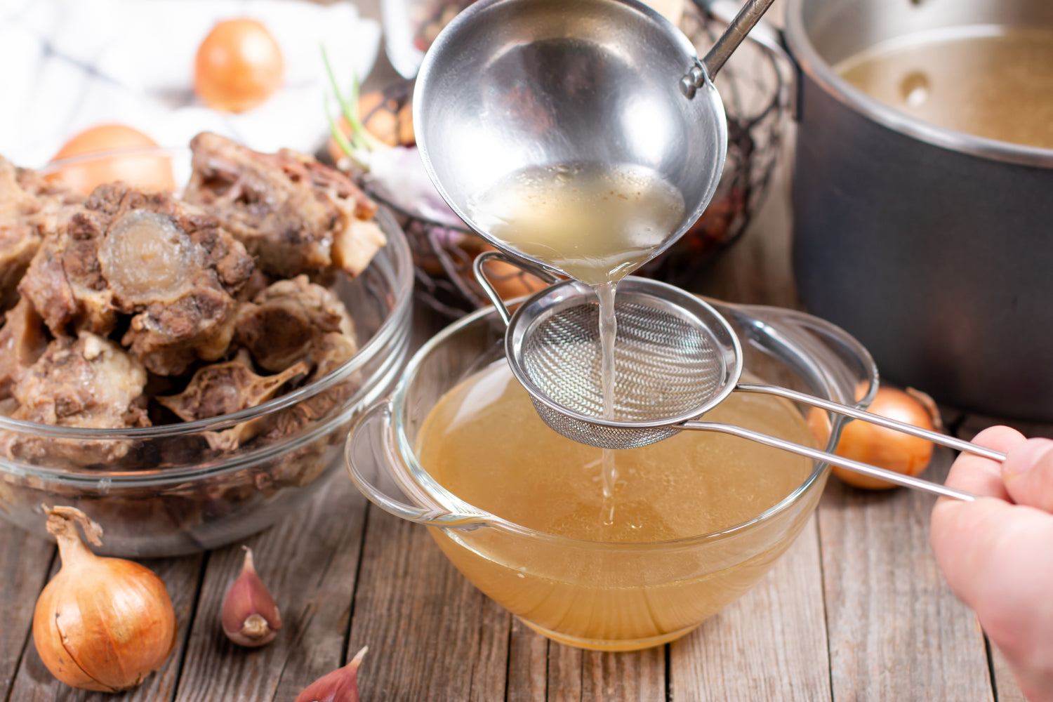 Benefits of Drinking Bone Broth for Breakfast – Dr. Kellyann