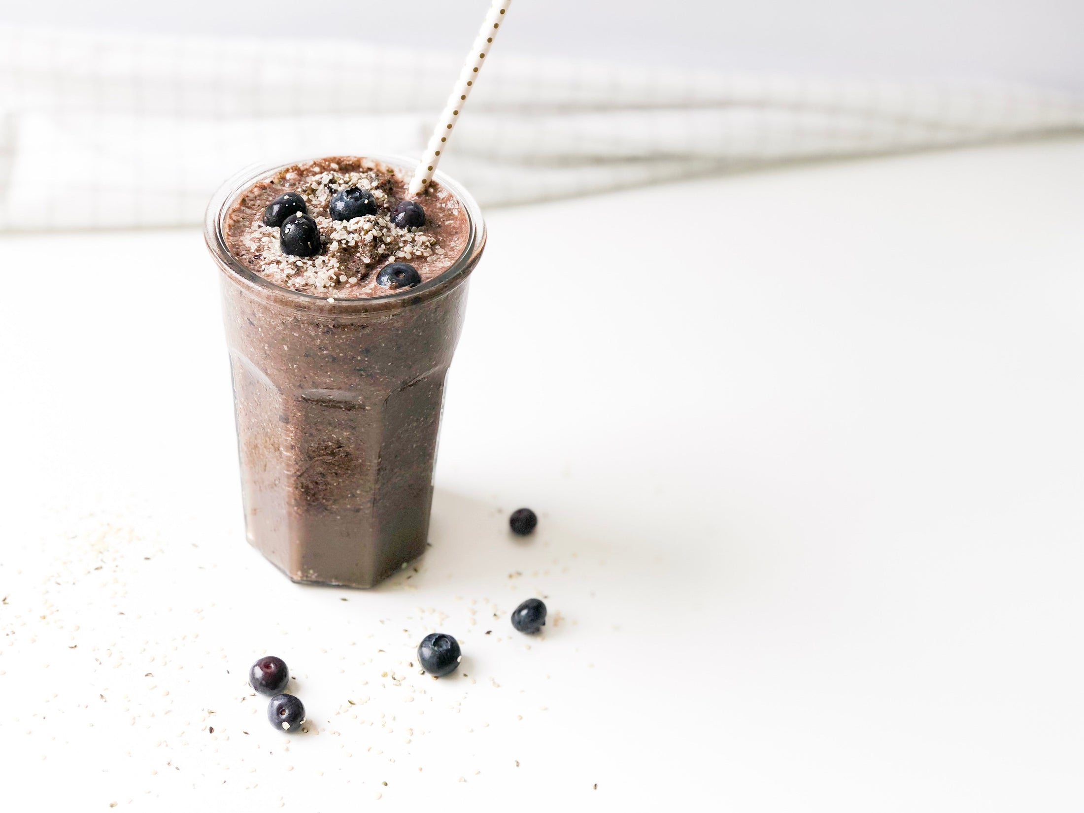 Supercharged Chocolate Shake – Dr. Kellyann